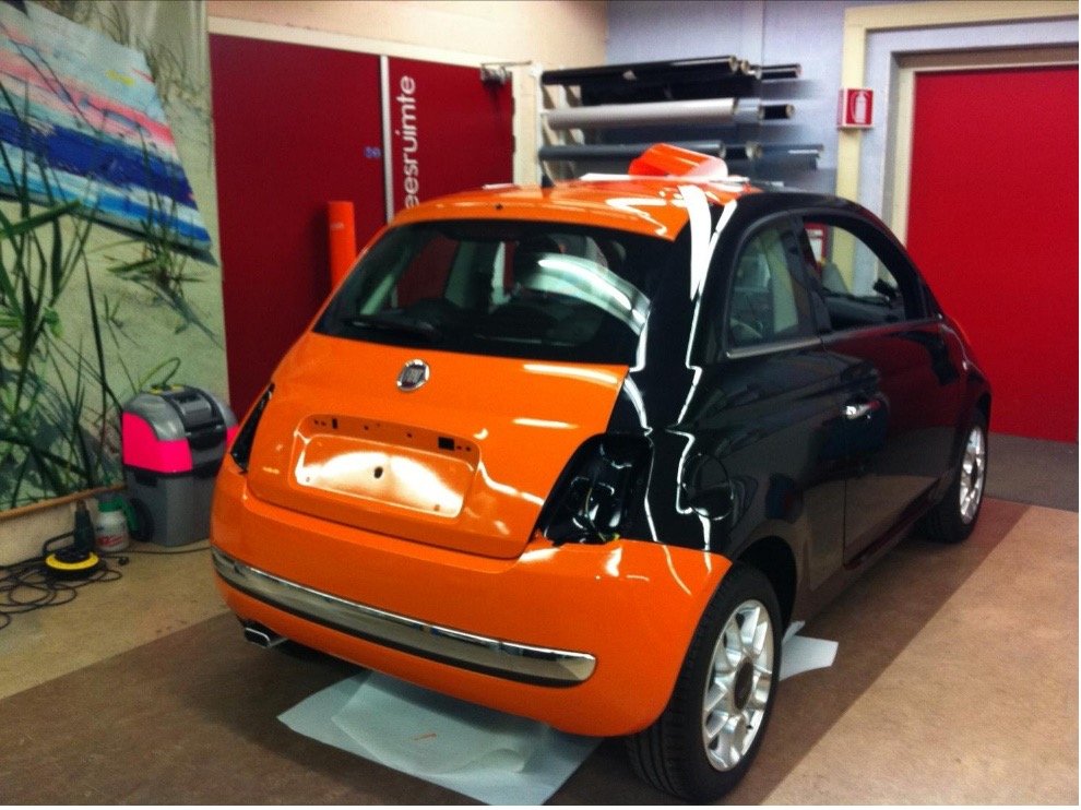 Auto wrappen of beletteren kan snel en gemakkelijk bij Nenefa